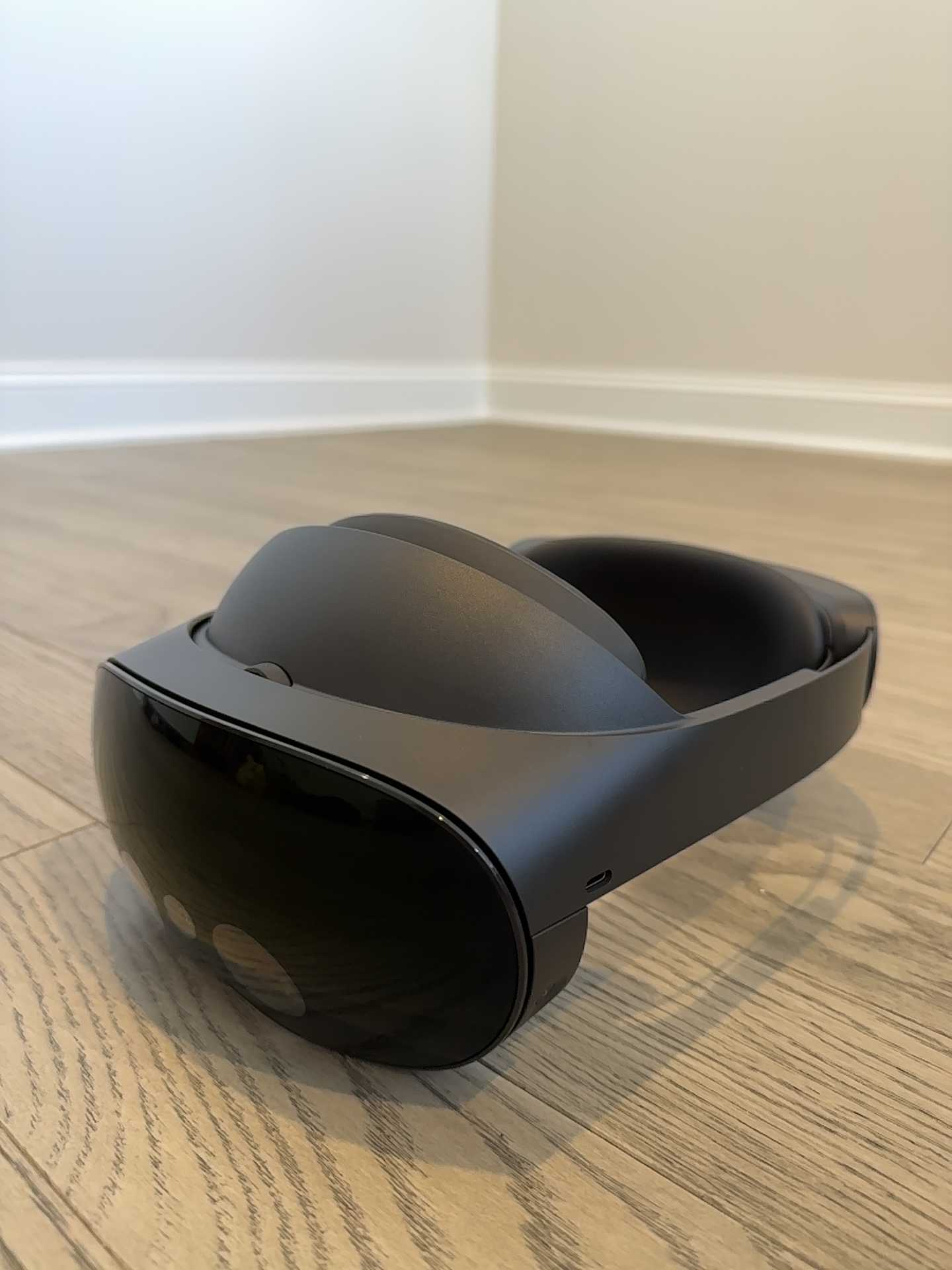 Multiview Compressive Coding For 3d Reconstruction